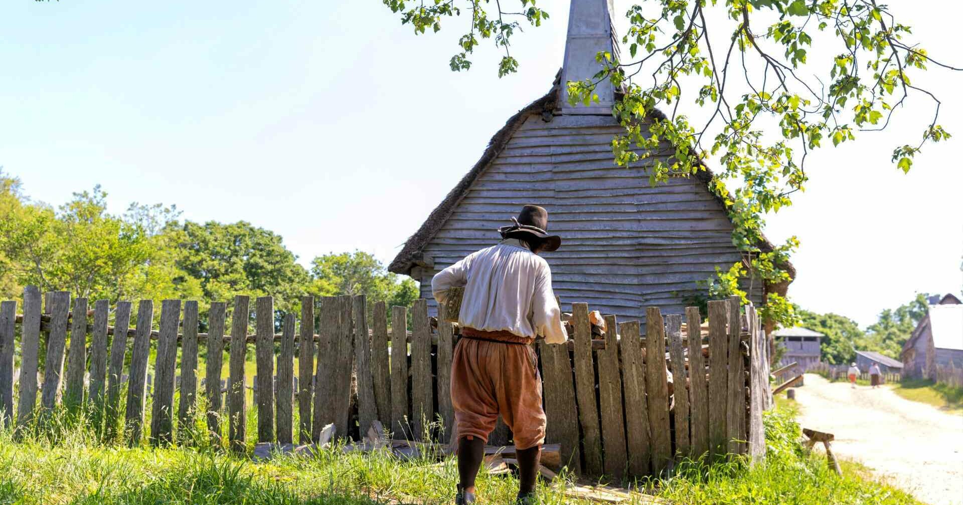 Plimoth Patuxet Museums | Building a Home